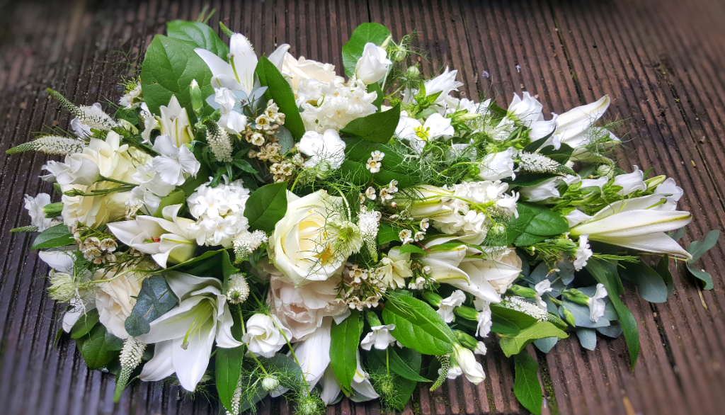 Lily and Rose Teardrop Spray